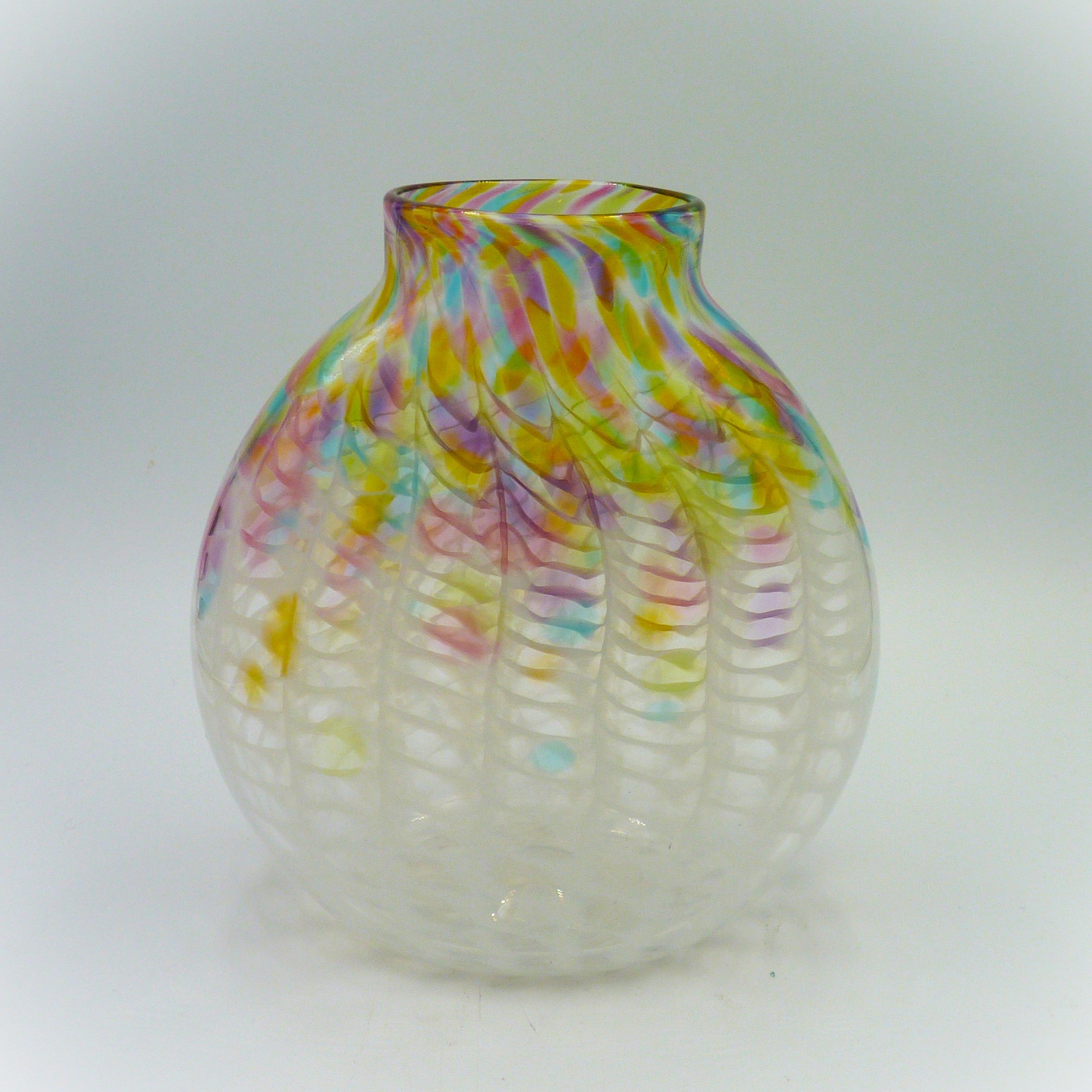 Belleau Rainbow Vase – Sandwich Glass Museum